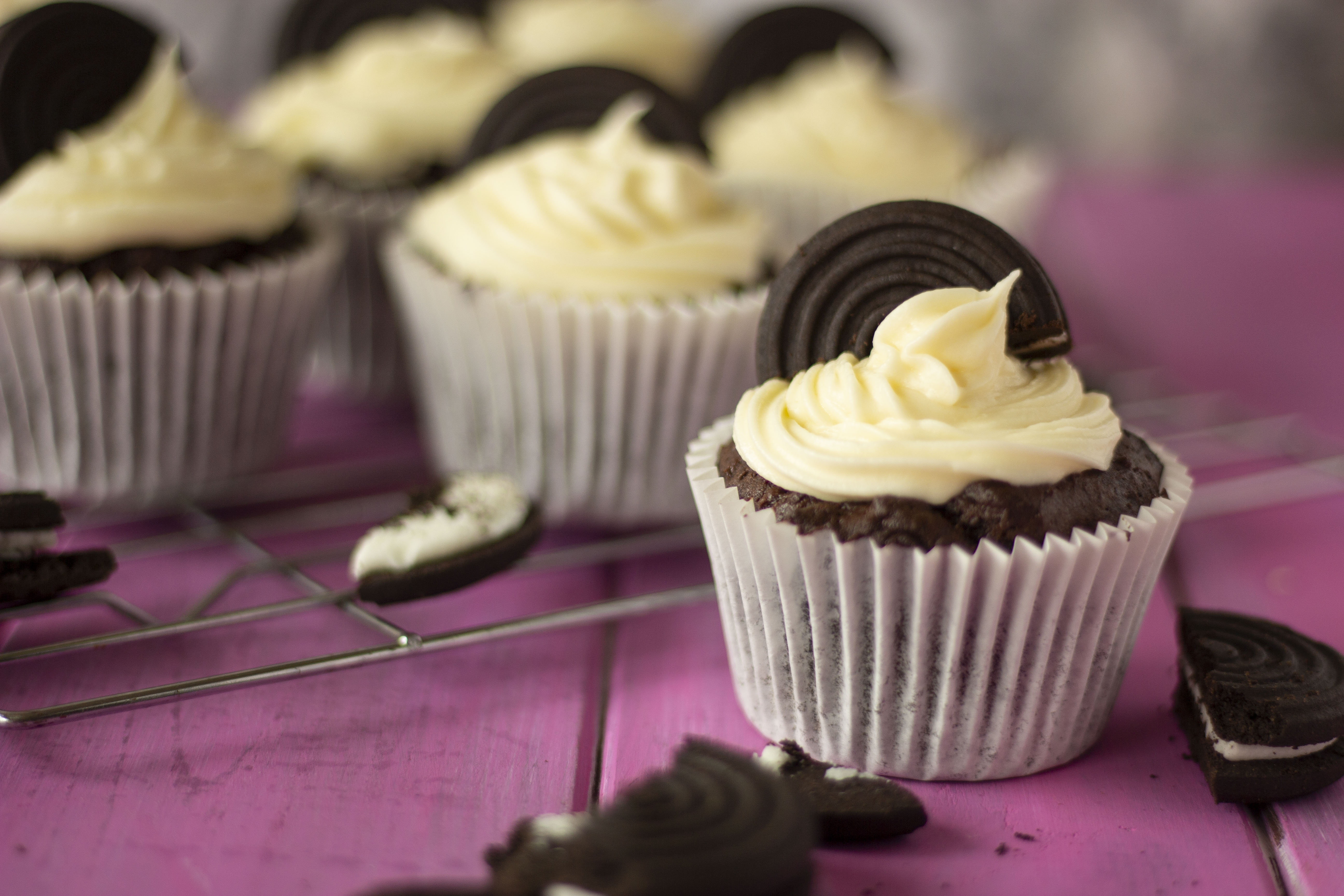 Gluten free & vegan chocolate ‘Oreo’ cupcakes. – The Coeliac Sloth